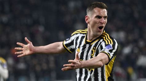 Koszmar Arkadiusza Milika Podano datę kiedy napastnik Juventusu ma