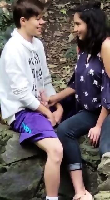 Cute Girl Outdoor Handjob Eporner