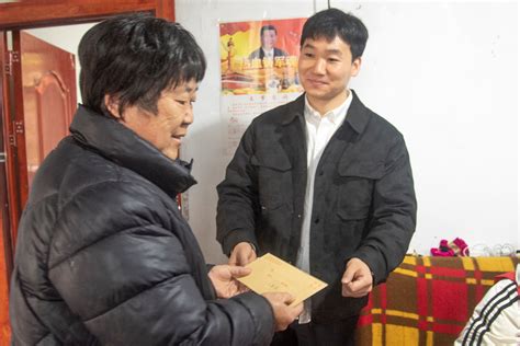 关爱助成长丨南江镇桥东村开展事实无人抚养儿童走访慰问活动平江新闻网