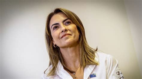 Entenda Por Que O Dólar Está Caindo E Até Onde Pode Ir Cnn Brasil