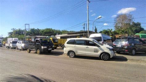 Sepekan BBM Langkah Di Labuan Bajo Kendaraan Antre Berjam Jam Di SPBU