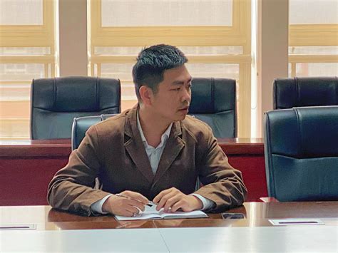 我校举行2021年度校级教科研项目立项评审会议 广州华商职业学院科研处