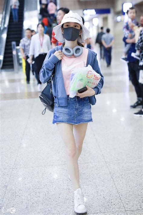 鬥魚一姐馮提莫現身上海，原來真的只有1米5 每日頭條