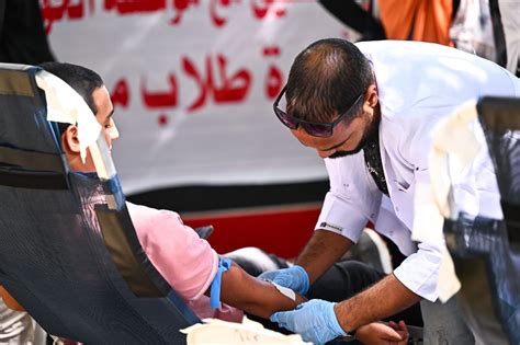 جامعة مصر للعلوم والتكنولوجيا تطلق حملة للتبرع بالدم لدعم الأشقاء فى