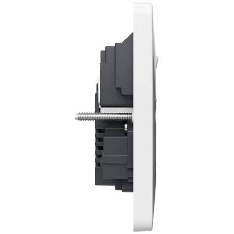 Hager WMSS82 USBAC Switched Socket 2G DP USB