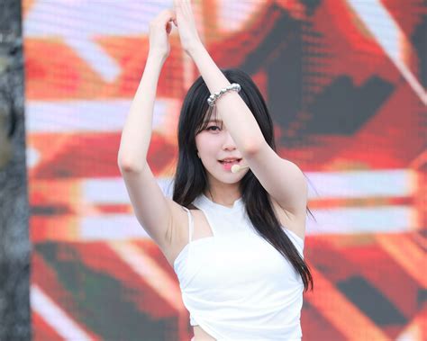 프로미스나인 백지헌 유저업로드 엠봉