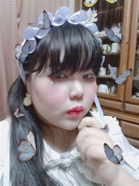 🫧👼シニタガリ姫👼🫧 On Twitter 死にたくて気持ちが沈んでどうする事も出来なくてとりあえず外に飛び出したが外に出ても何もなかった