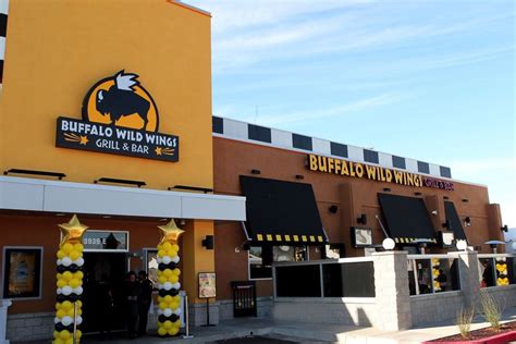 11 Things You Need To Know Before Eating At Buffalo Wild Wings