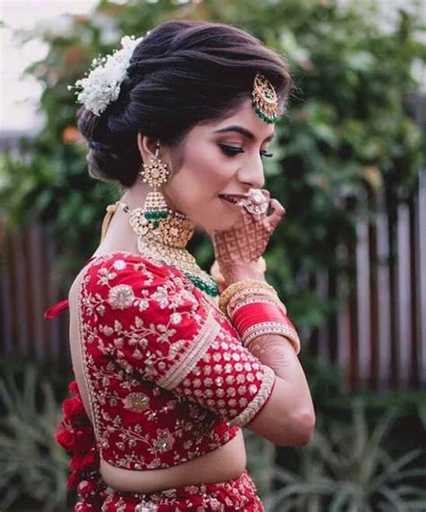 50 Reception Indian Bridal Hairstyle 2025 Indian Tailoringinhindi