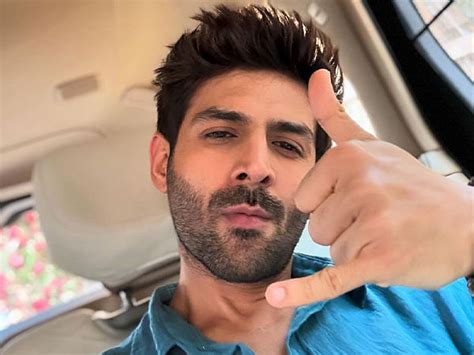 Kartik Aaryan Shares New Glimpse From Bhool Bhulaiyaa 3 Set