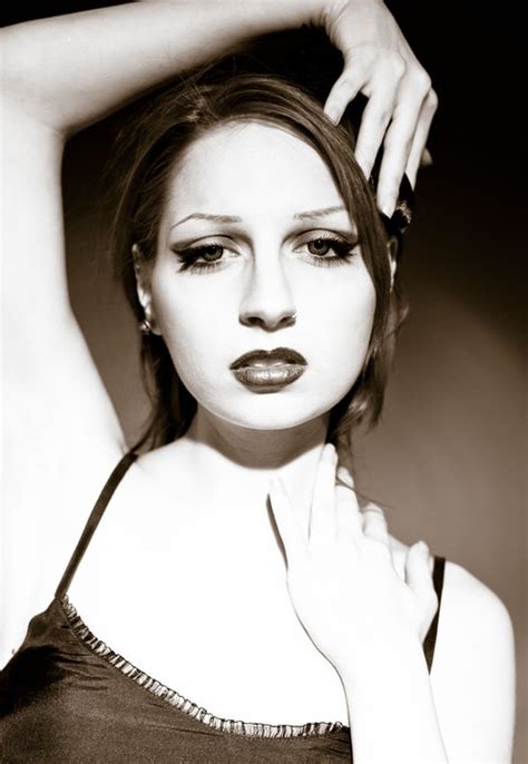 Ninas Photo Portfolio 4 Albums And 87 Photos Model Mayhem