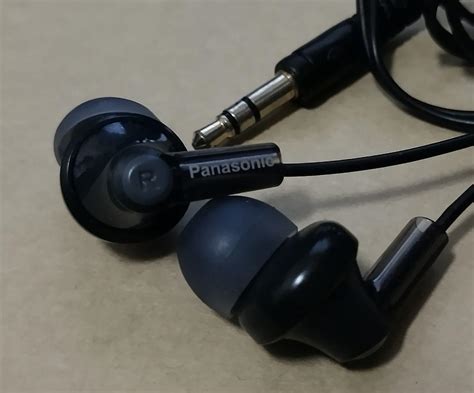 パナソニック 有線イヤホン ブルー系 メルカリ