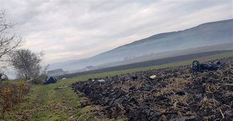 FOTO UPDATE Mașină ruptă în două într un accident rutier în Șăulia Mureș Stiri din Mures