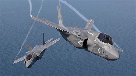 Comparison Of F 35 Lightning Ii Vs F 22 Raptor Crew Daily