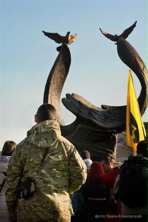 В Миколаєві відкрили памятник Героям Небесній Сотні
