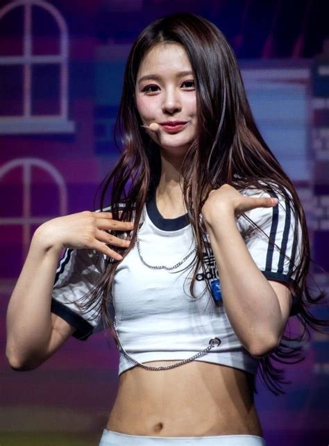 Yoona ⁠〃ﾟ⁠3ﾟ⁠〃⁠ Nmixx Peinados