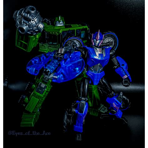 Legacy Bulkhead Ft Arcee Rtransformers