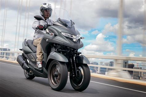 ヤマハ「トリシティ300」【車両解説＆試乗インプレ】ゆとりある走りを楽しめる待望のビッグ・トリシティ 13 Webオートバイ