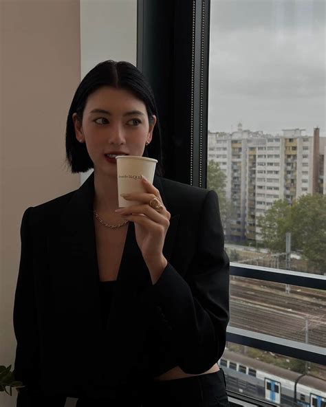 三吉彩花さんのインスタグラム写真 三吉彩花instagram 「see U Tomorrow 😎🖤 Mcqueenss24
