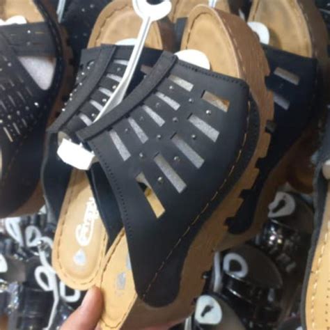 خرید و قیمت صندل زنانه طبی مارک کریستال با ضمانتزیره پیو طبی رویه چرم