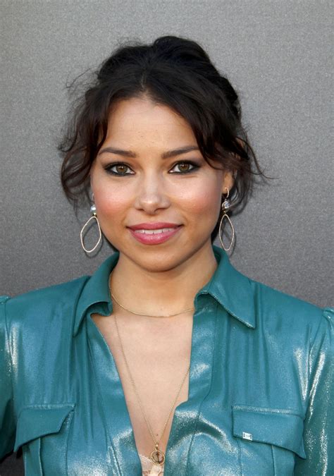 Jessica Parker Kennedy Hot Celebs Home