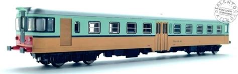 Modellismo Ferroviario SalentoRailroad VITRAINS 1019A Automotrice FS