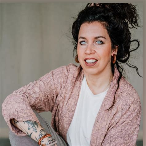 Julia Van Alphen Verkoop Medewerker Mode Van Tilburg Mode En Sport