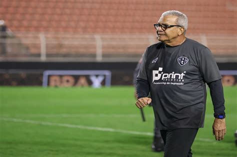 Paysandu Hélio dos Anjos admite erros e elogia jogadores
