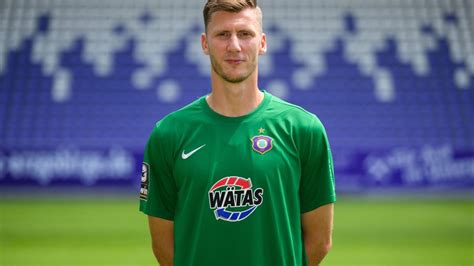 Vfb Lübeck Holt Torwart Klewin Aus Aue Welt