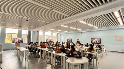 数学学院2022级研究生开展“遵守学术规范，严守学术道德”主题班会 西南交通大学数学学院