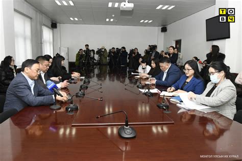 “Эмийн үнийн өсөлтийн шалтгаан нөхцөлийг хянан шалгах” Түр хороо Эмийн хяналтын лабораторид ажиллав