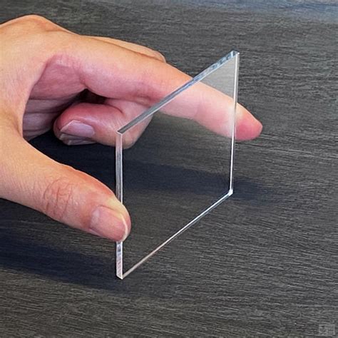 【送料無料】アクリル角 200×200×50mm【メール便】 クリア 透明 日本製 角型 角形 四角型 四角形 正方形 スクエア 板 材料