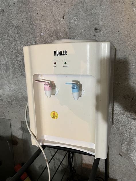 Диспенсър за вода гр София Илинден • Olx Bg