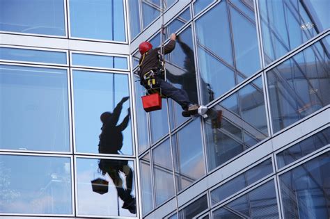 Pros And Cons Of High Rise Window Cleaning Part 1