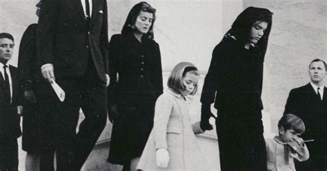 جان اف‌کندی ۶۰ سال پس از ترور او چه اسراری در پرده مانده است؟ ایندیپندنت فارسی