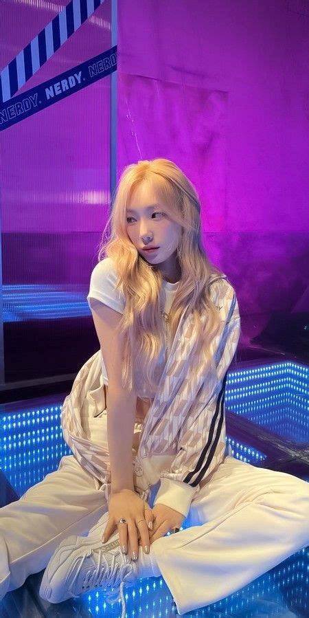 Taeyeon Lockscreen Roupas