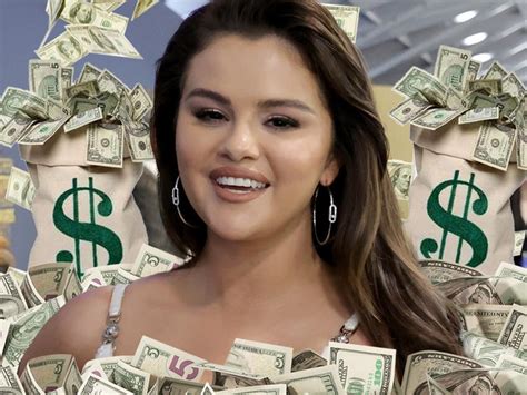 Selena Gomez Becomes A Billionaire Thanks To Her Rare Beauty Brand