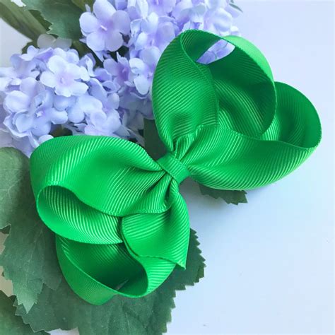 Bowtique Bow Classical Green Honeybowbow