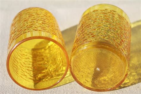 Retro Amber Yellow Crinkle Ice Textured Plastic Restaurant Drinking