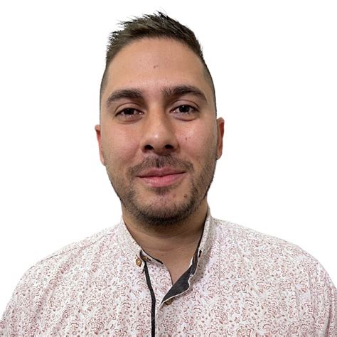 Johan Esteban Serna Montes Auxiliar Mesa De Servicios Cooperativa