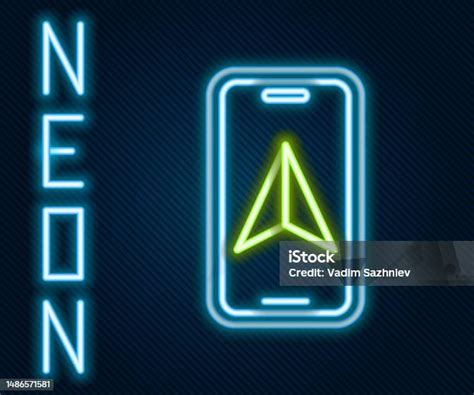 검은 배경에 고립 된 도시지도 탐색 아이콘의 빛나는 네온 라인 인포 그래픽 모바일 앱 인터페이스 컨셉 디자인 지오라세이션 개념