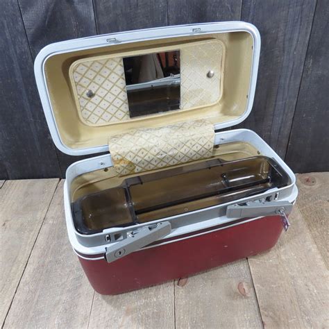 Vintage Burgundy Samsonite Makeup Train Case With Tray And Key