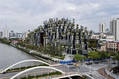 从2022十大丑陋建筑里，看到时代的情绪