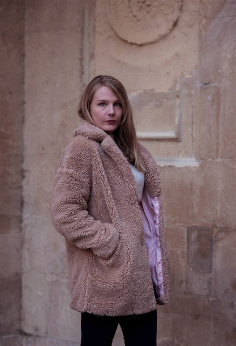 Topshop Borg Teddy Coat How To Style It Ford La Femme