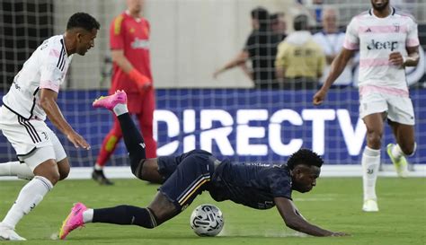 Foto Moise Kean Cetak Gol Kilat Detik Dan Bawa Juventus Tumbangkan Real Madrid Pada Laga Uji