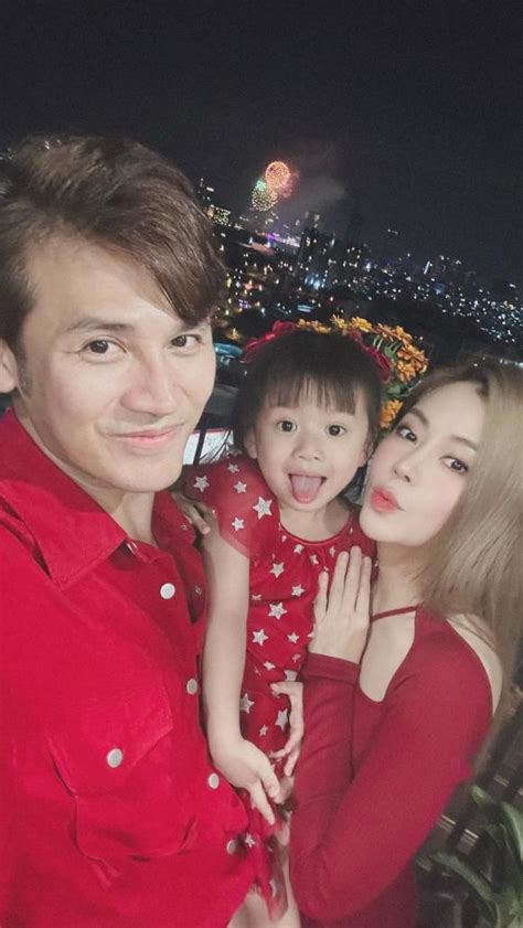 Vũ Ngọc Ánh Gây Bất Ngờ Khi Tiết Lộ Từng Suýt Ly Hôn Anh Tài Xúc động