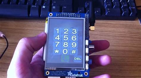 Raspberry Pi Modded Into A 160 Cellphone Engadget