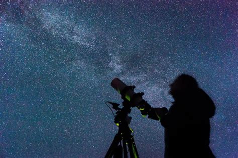 Fiche métier astronome études salaire et compétences
