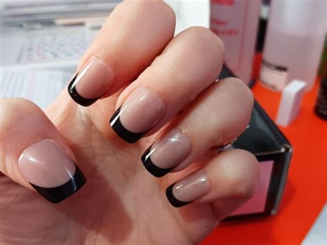 Up To 55 Off Press On Nail Kits On Amazon Pay Just 41¢ For At Home