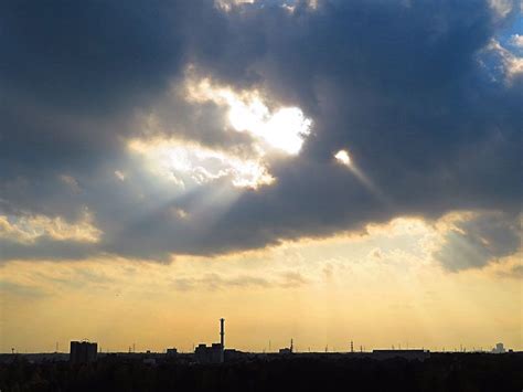 雲 太陽 の 光 Ansaldo Cesaroni